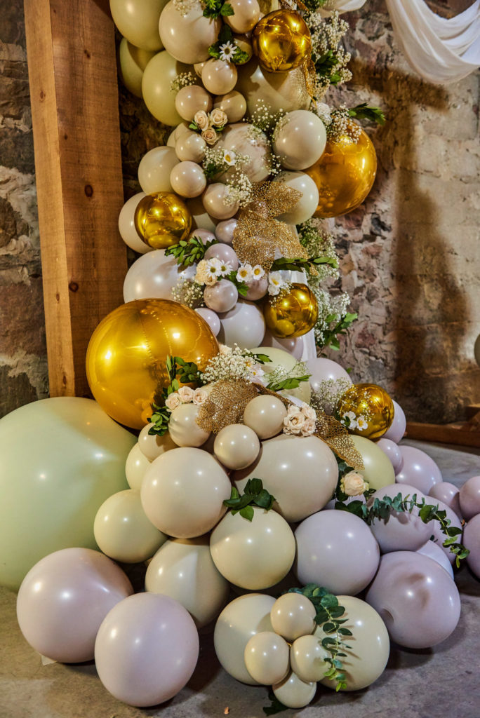 Barn beauty & rustic inspo - Today's Bride