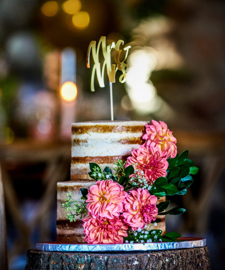 Barn beauty & rustic inspo - Today's Bride