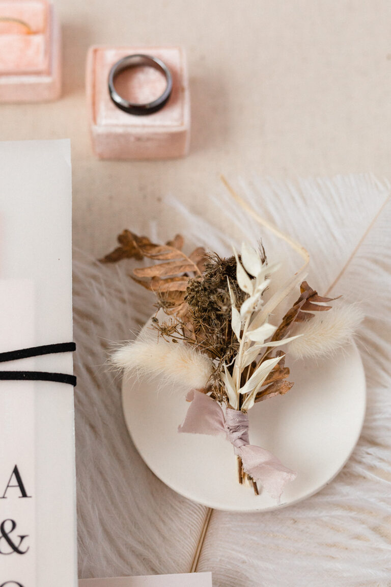 Less is more: minimalist décor ideas - Today's Bride