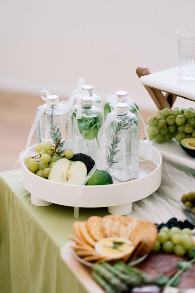Green day: fresh, clean décor ideas - Today's Bride