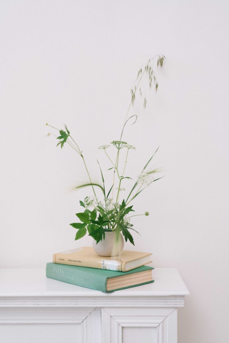 Green day: fresh, clean décor ideas - Today's Bride