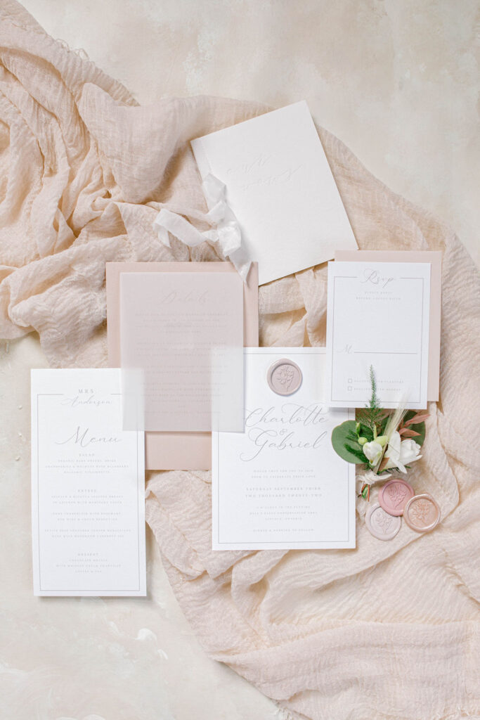 Clean & elegant: inspiration for timeless wedding décor - Today's Bride