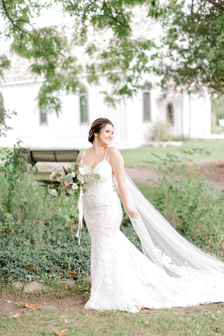 Clean & elegant: inspiration for timeless wedding décor - Today's Bride