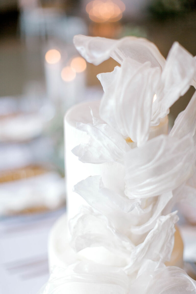 Clean & elegant: inspiration for timeless wedding décor - Today's Bride