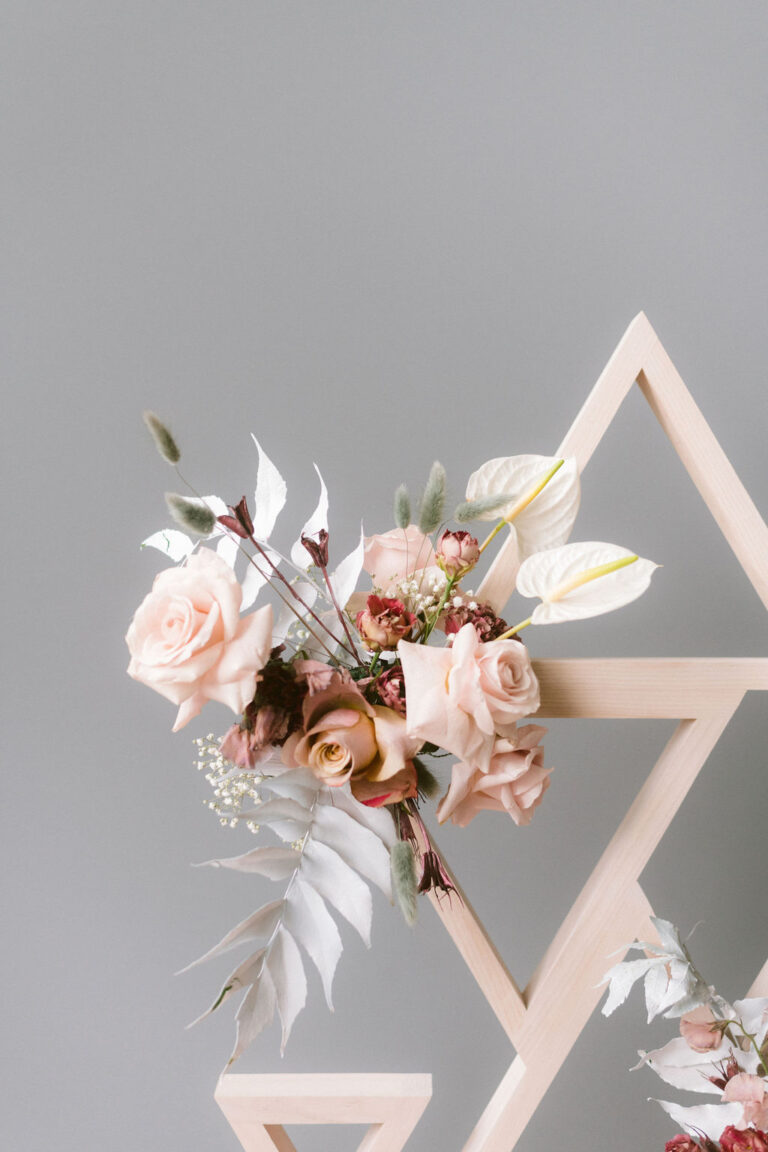 Love triangle: 30 inspirational wedding décor images - Today's Bride