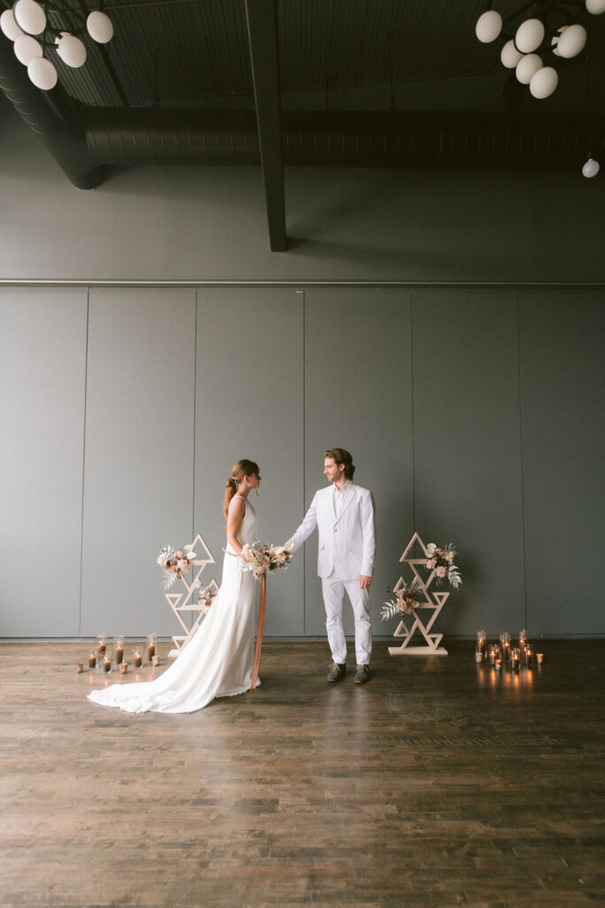 Love triangle: 30 inspirational wedding décor images - Today's Bride