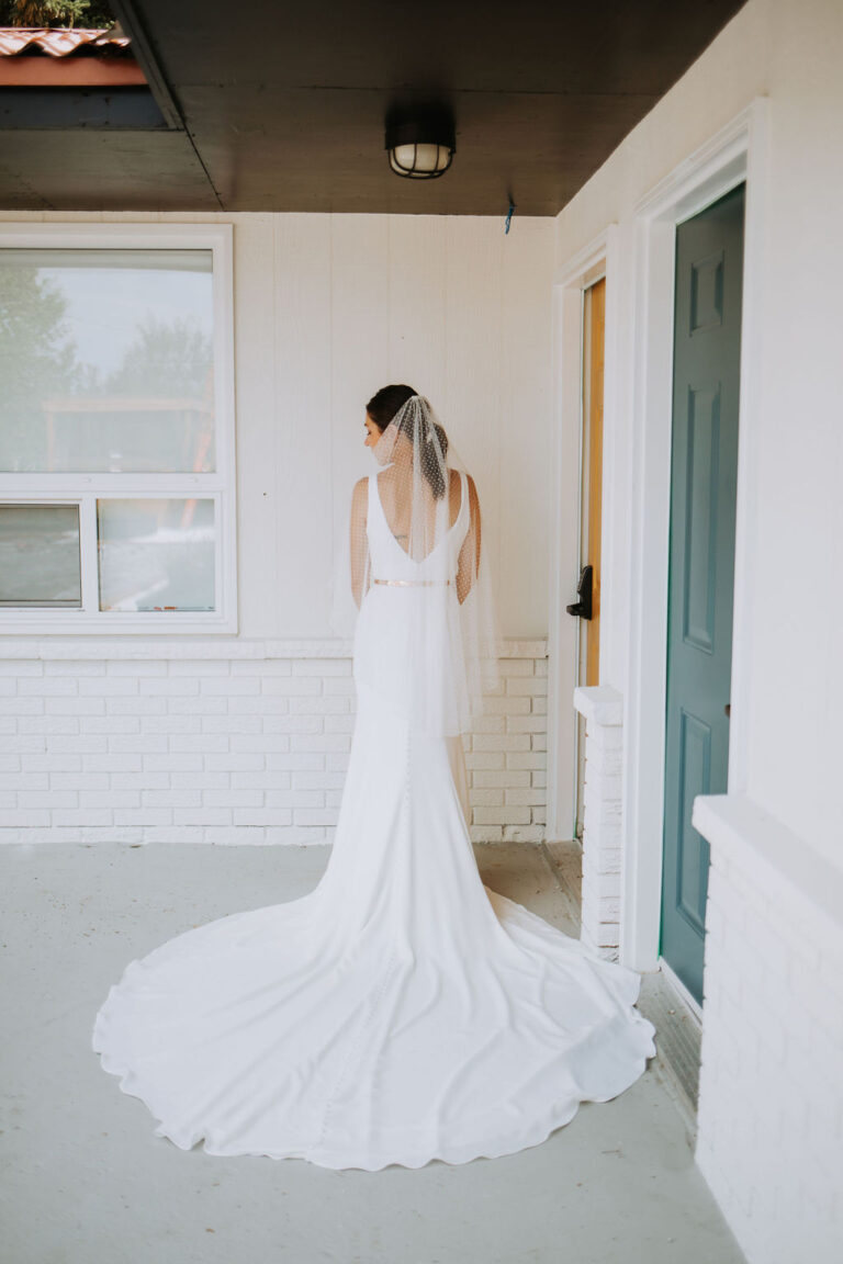 Checking in: a cute motel wedding - Today's Bride