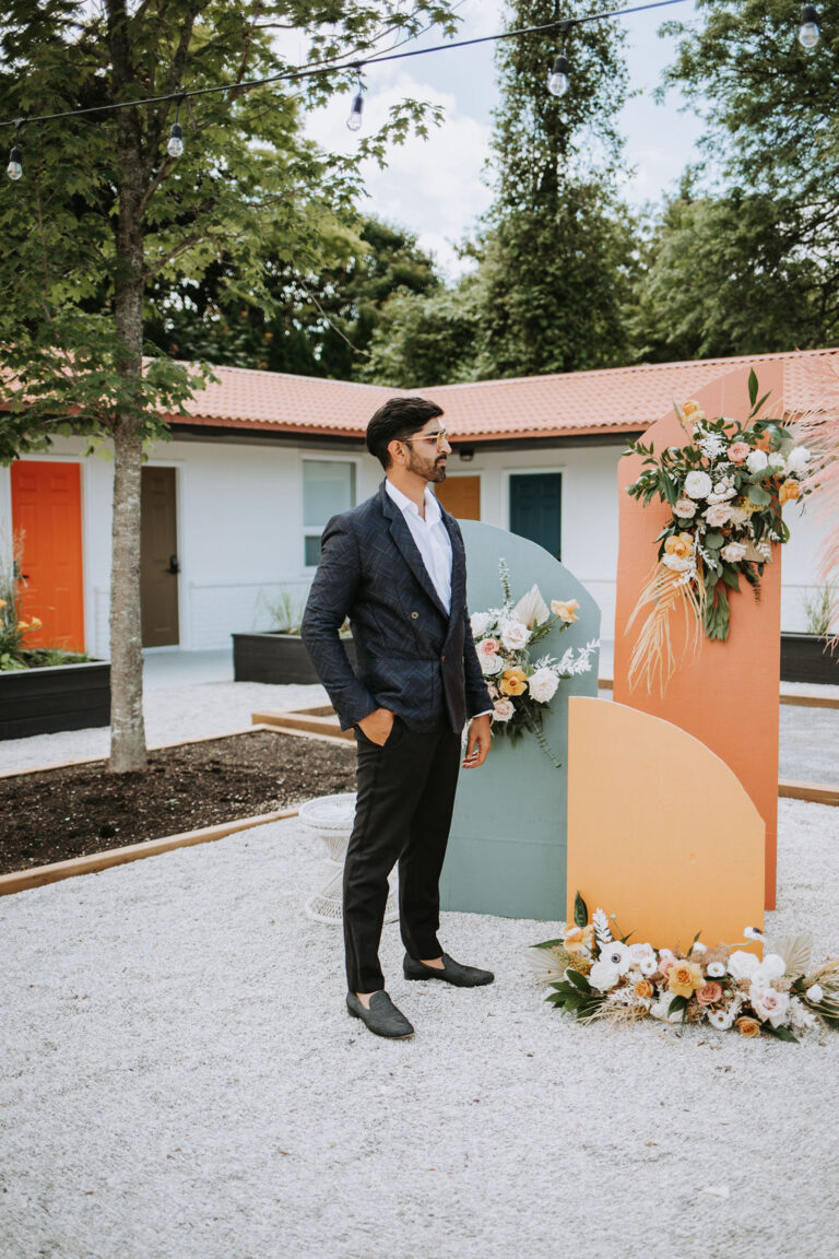 Checking in: a cute motel wedding - Today's Bride