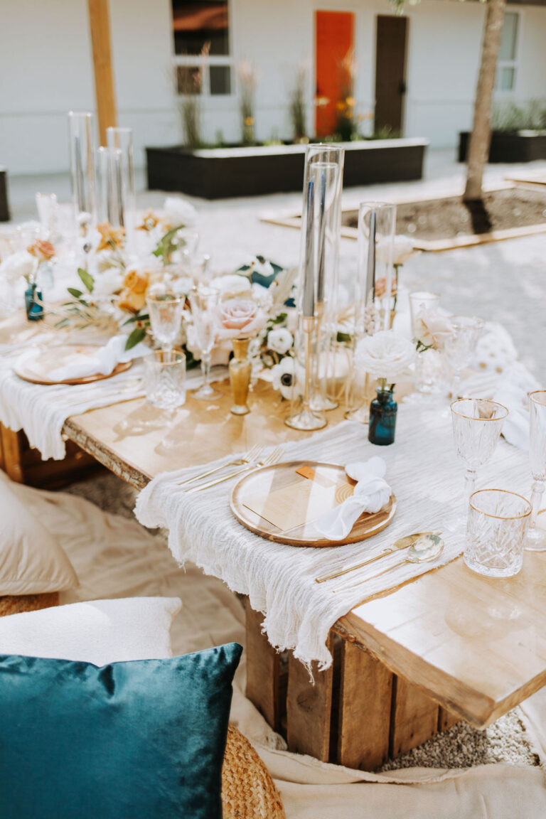 Checking in: a cute motel wedding - Today's Bride