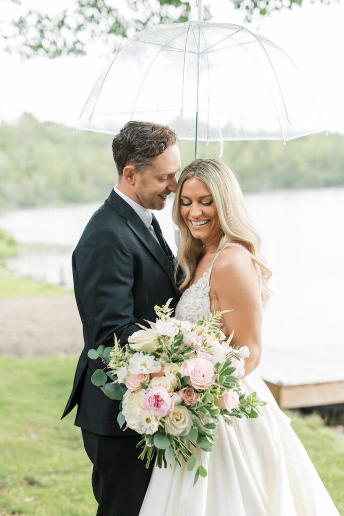Hockey superstar Natalie Spooner says, “I do” - Today's Bride