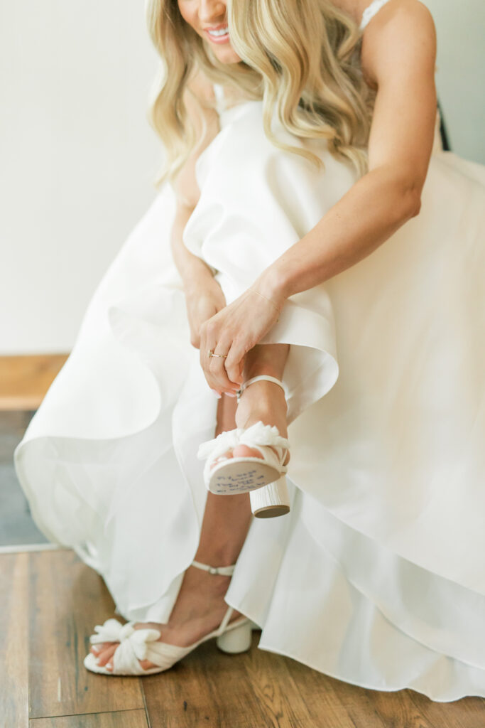 Hockey superstar Natalie Spooner says, “I do” - Today's Bride