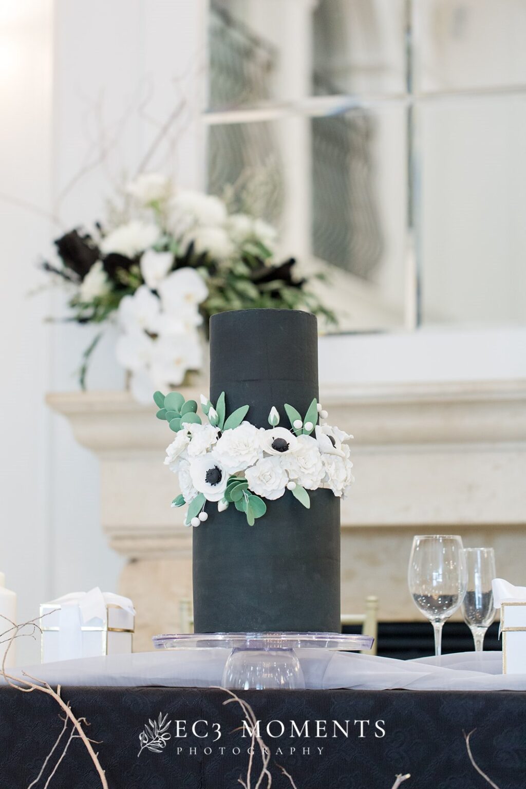 Black and white: a classic décor combo - Today's Bride