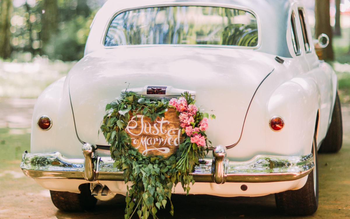 Luxury wedding transportation: Arriving and leaving in style - Today's ...