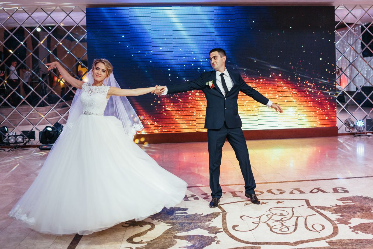 Wedding dance floor ideas for a showstopping good time - Today's Bride